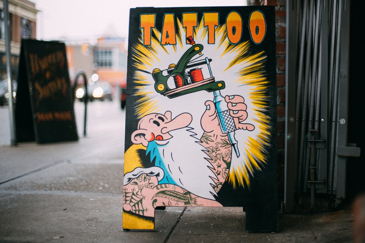 Cartoon Sign | Rob Moses Photography
